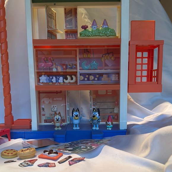 Bluey | Toys | Bluey Hammerbarn Shopping Playset | Poshmark
